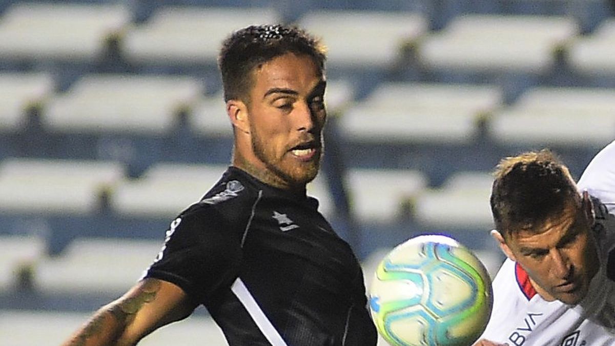 Javier Méndez a un paso de ser jugador de Peñarol