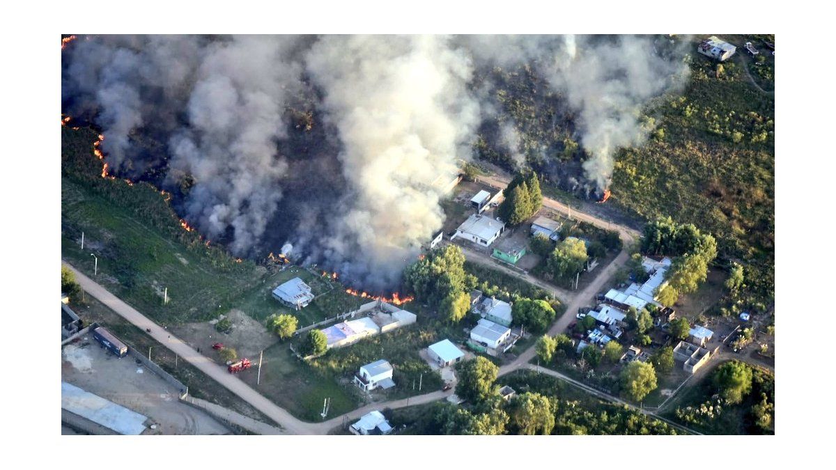 Incendios esta vez en zonas pobladas