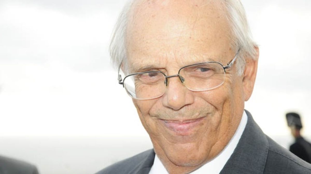 Cabildo abierto rechazó homenaje a Jorge Batlle