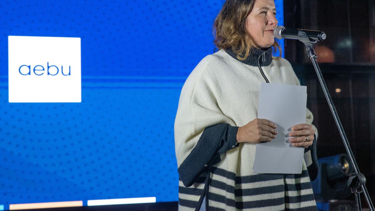 Por primera vez en la historia una mujer preside AEBU