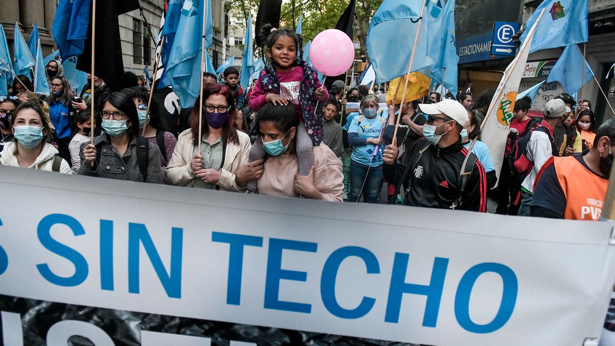 Casas sin gente, gente sin casas