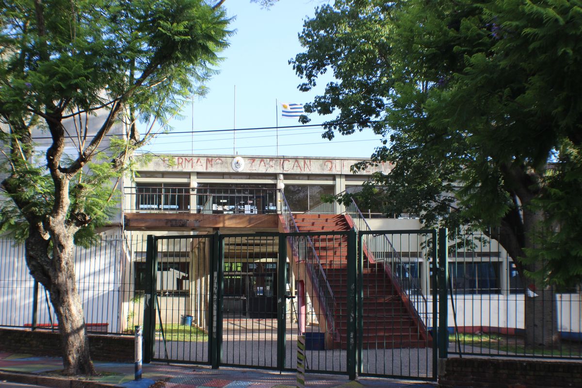 Gremio estudiantil del Bauzá ocupó el centro de estudios