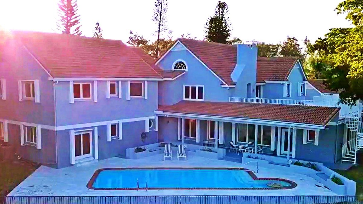 ¿Cómo es la mansión que compró Suárez por 11,5 millones de dólares?