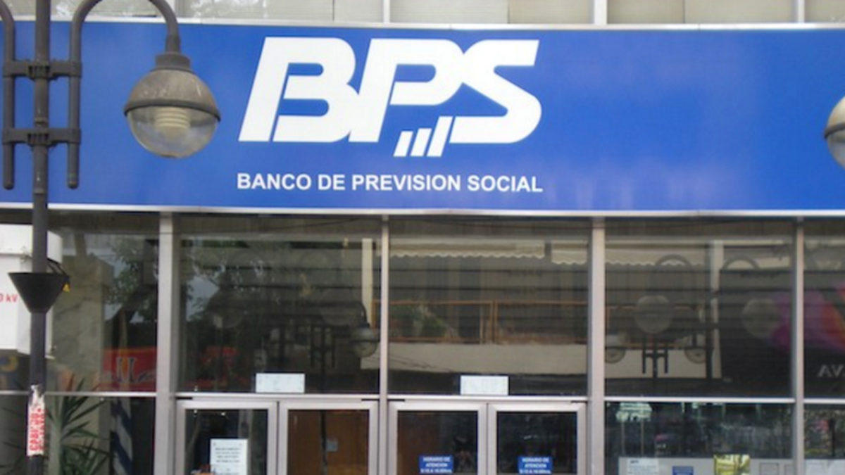 Trabajadores del BPS realizan este martes un «paro sanitario de 24 horas»