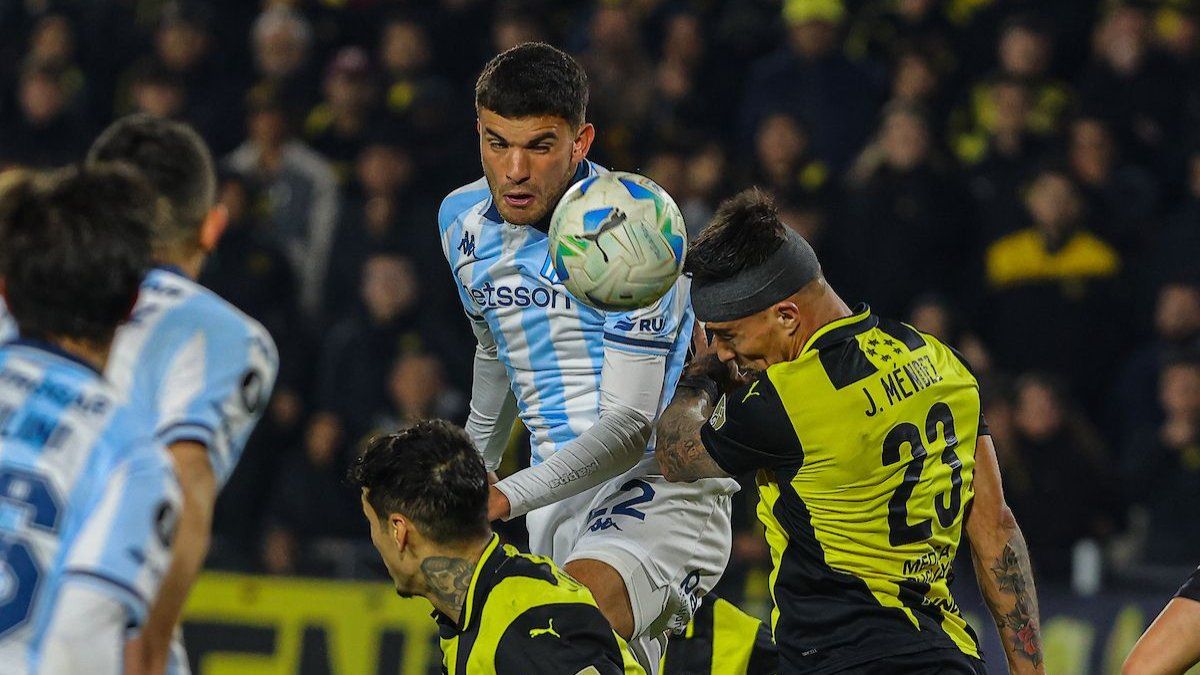 Ciclón: ¿Puede suspenderse el Partido entre Peñarol y Racing por Copa ...