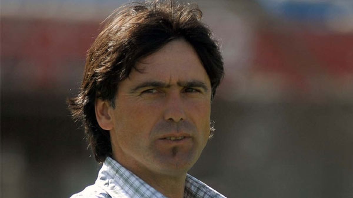 Todos con DT, Rampla confirmó a Fernando Araujo