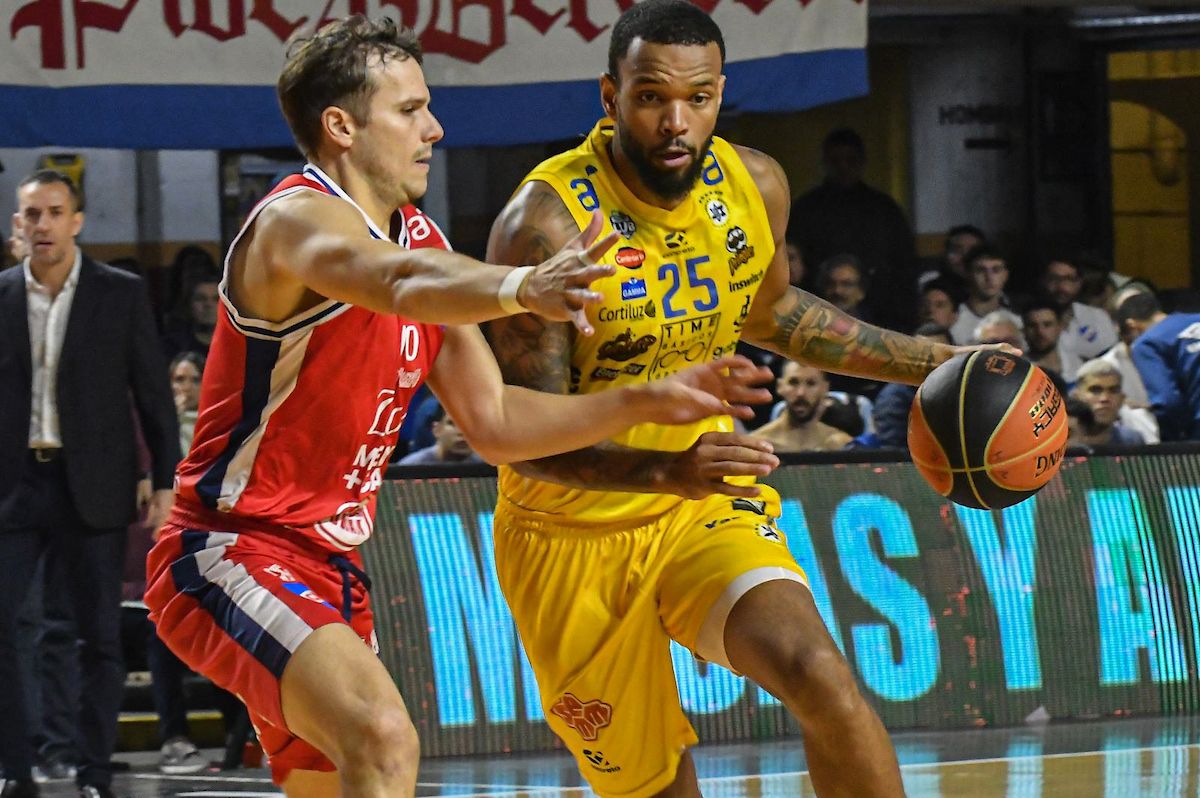 Finales: Hebraica y Macabi pegó primero