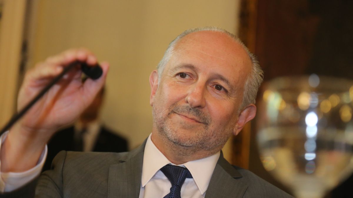 Fenapes le retrucó a Pablo da Silveira