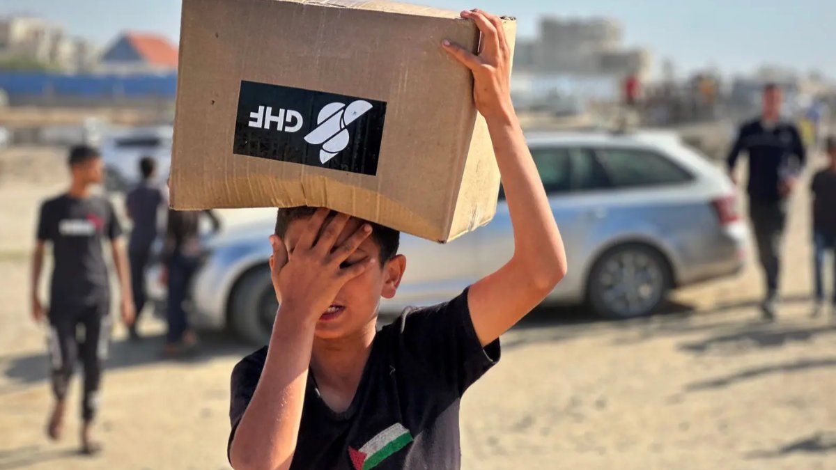 Humanitarismo - Caras y Caretas