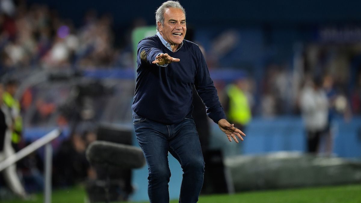 Lasarte y su confianza en lograr una victoria clásica para seguir peleando
