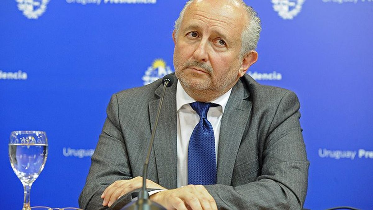 Senadores FA analizan citar a Da Silveira por intervención